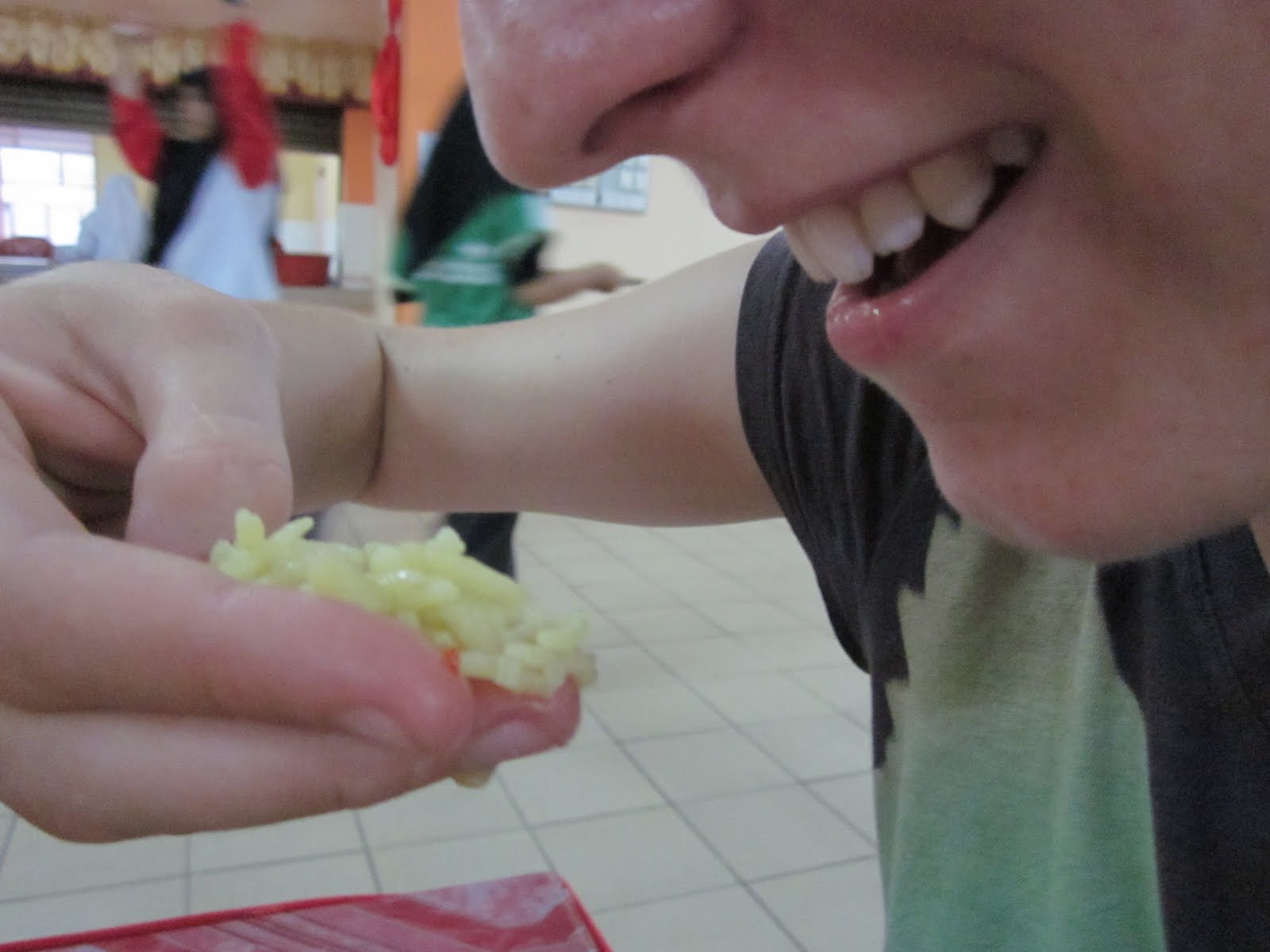 Updates from Malaysia: Eating With Your Hands 101