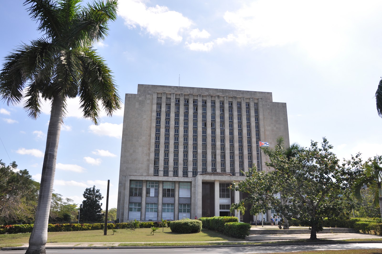 Travels with rarecat: Cuba - "New" Havana