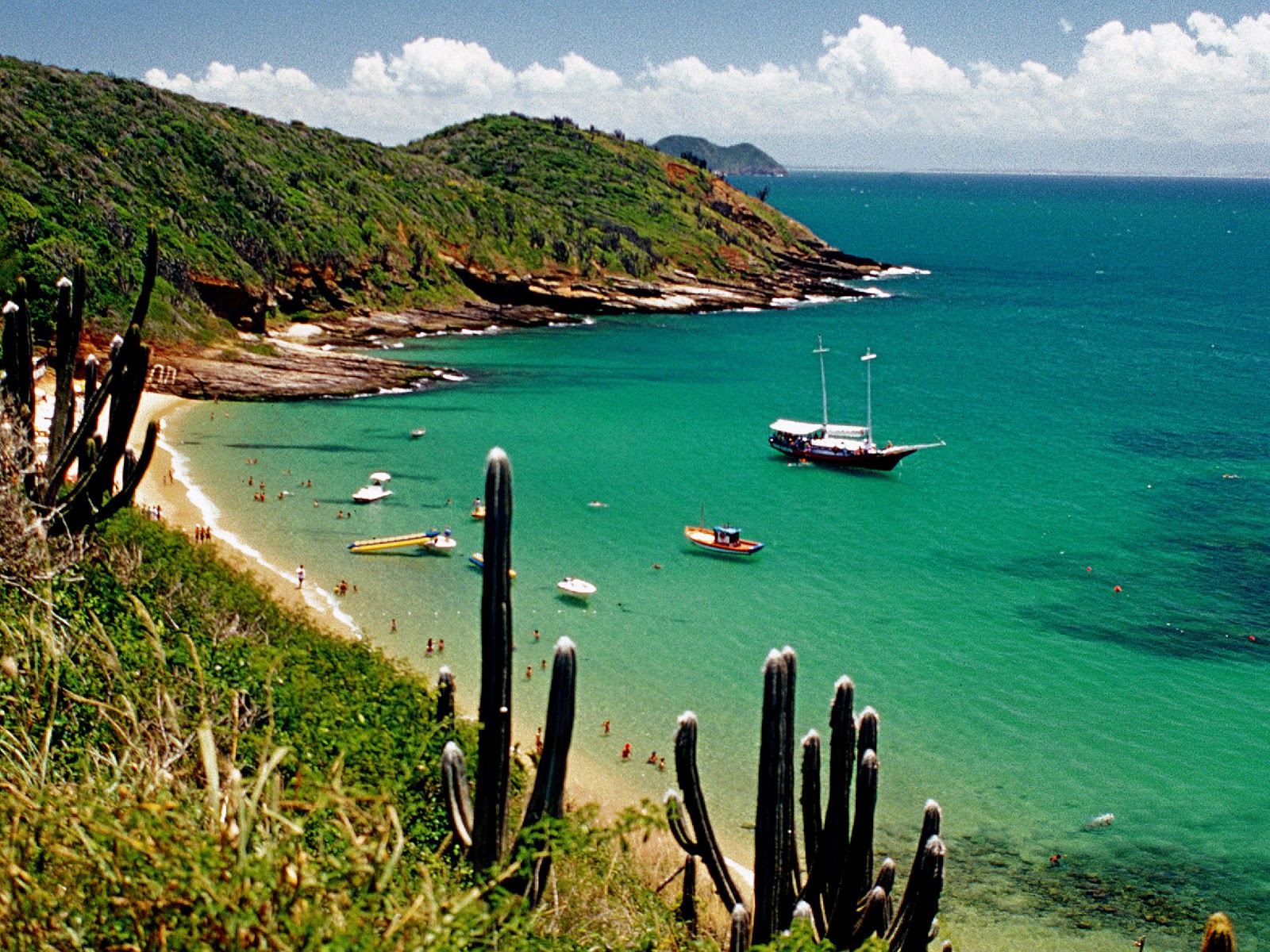 Bazar do Valter by Daniela Elsuffi: Praia de Búzios