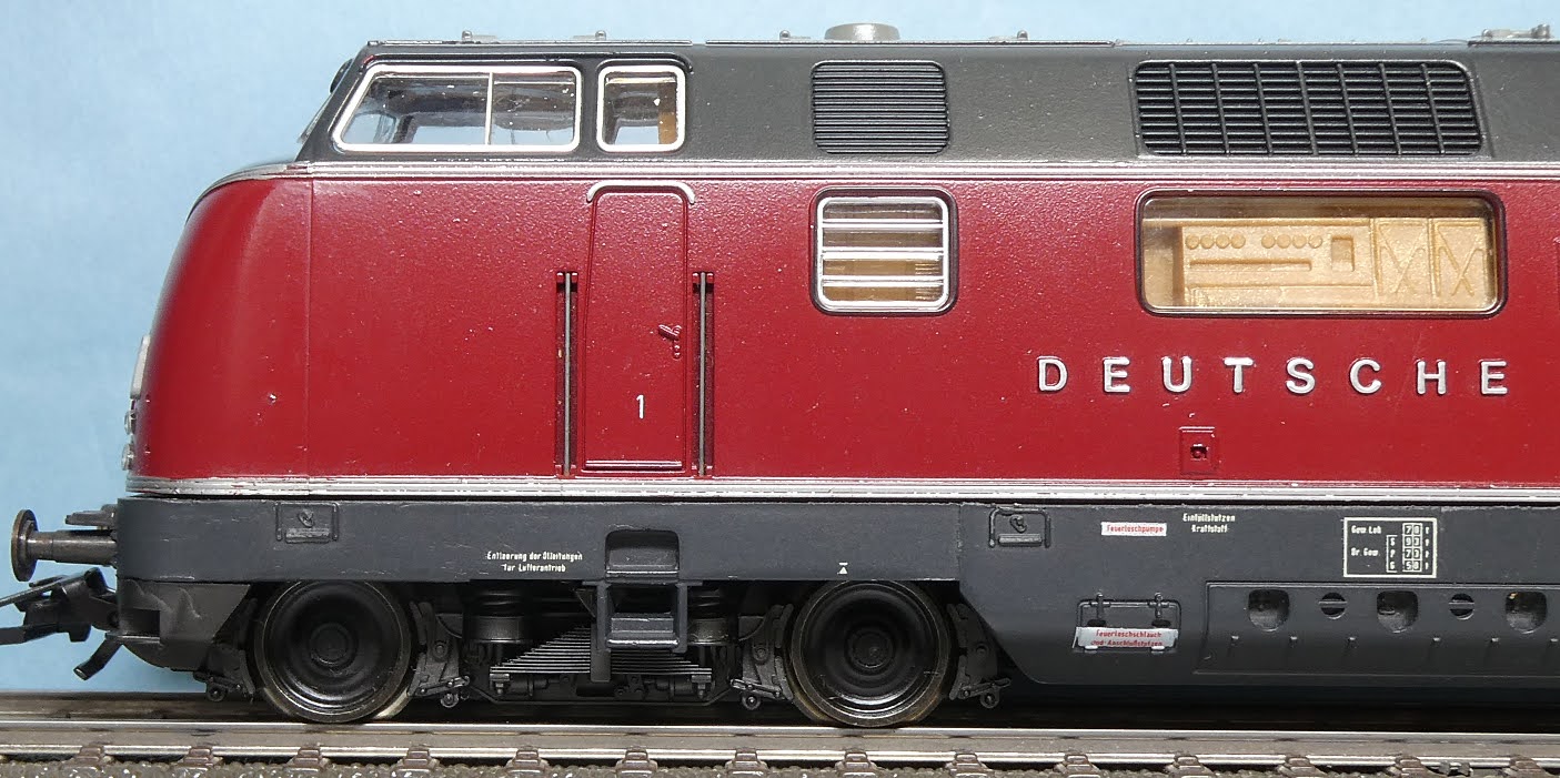 ドイツ連邦鉄道 DB 本線用ディーゼル機関車 BR V 200 035号機 (ROCO 43522)