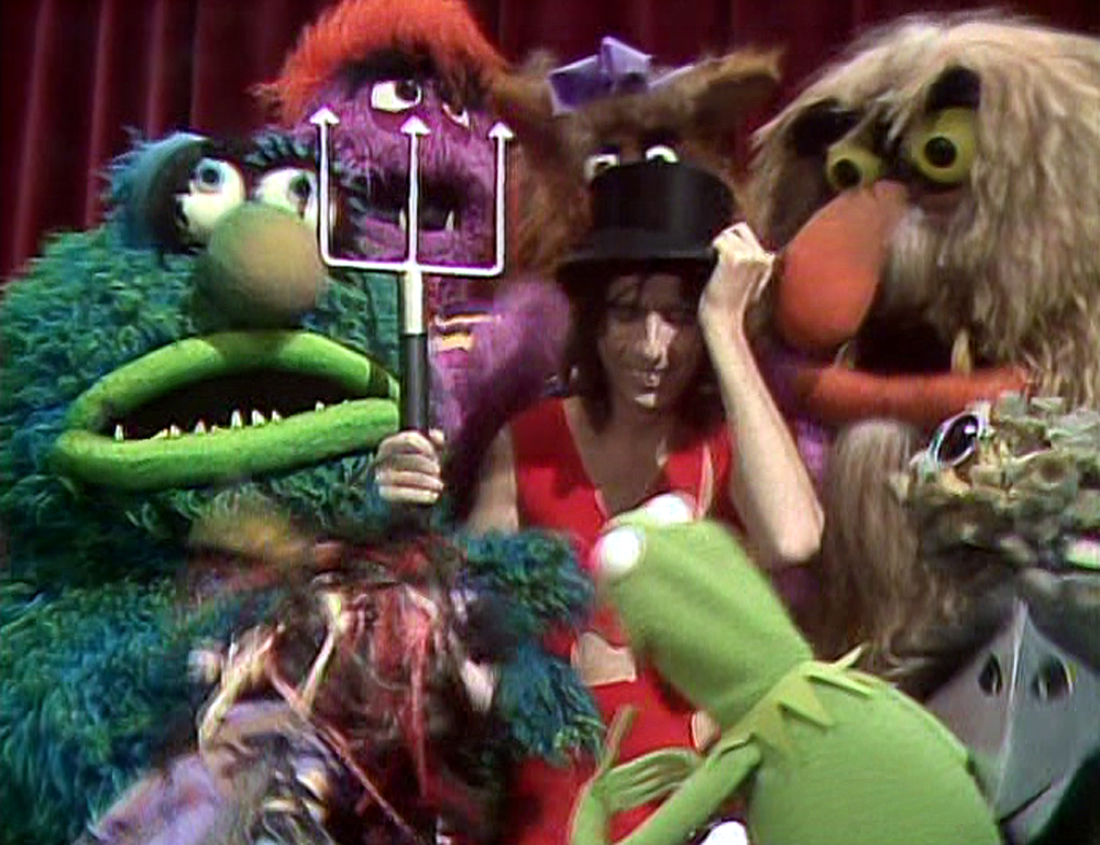 13: THE MUPPET SHOW - "With Alice Cooper" (1978)