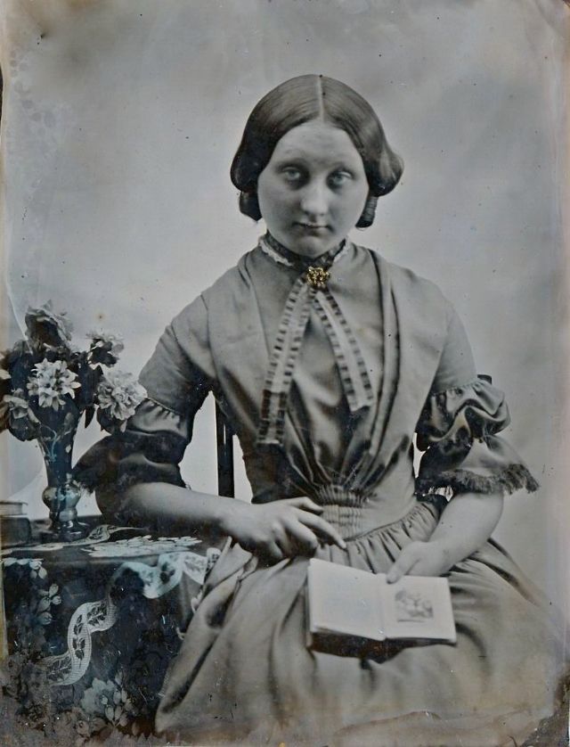 30 Fabulous Photos Show Fashion Styles of Victorian Girls in the Mid ...