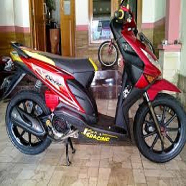 Gambar Modifikasi Motor Beat Hitam Fi Injeksi Sederhana Velg 17 Ceper ...