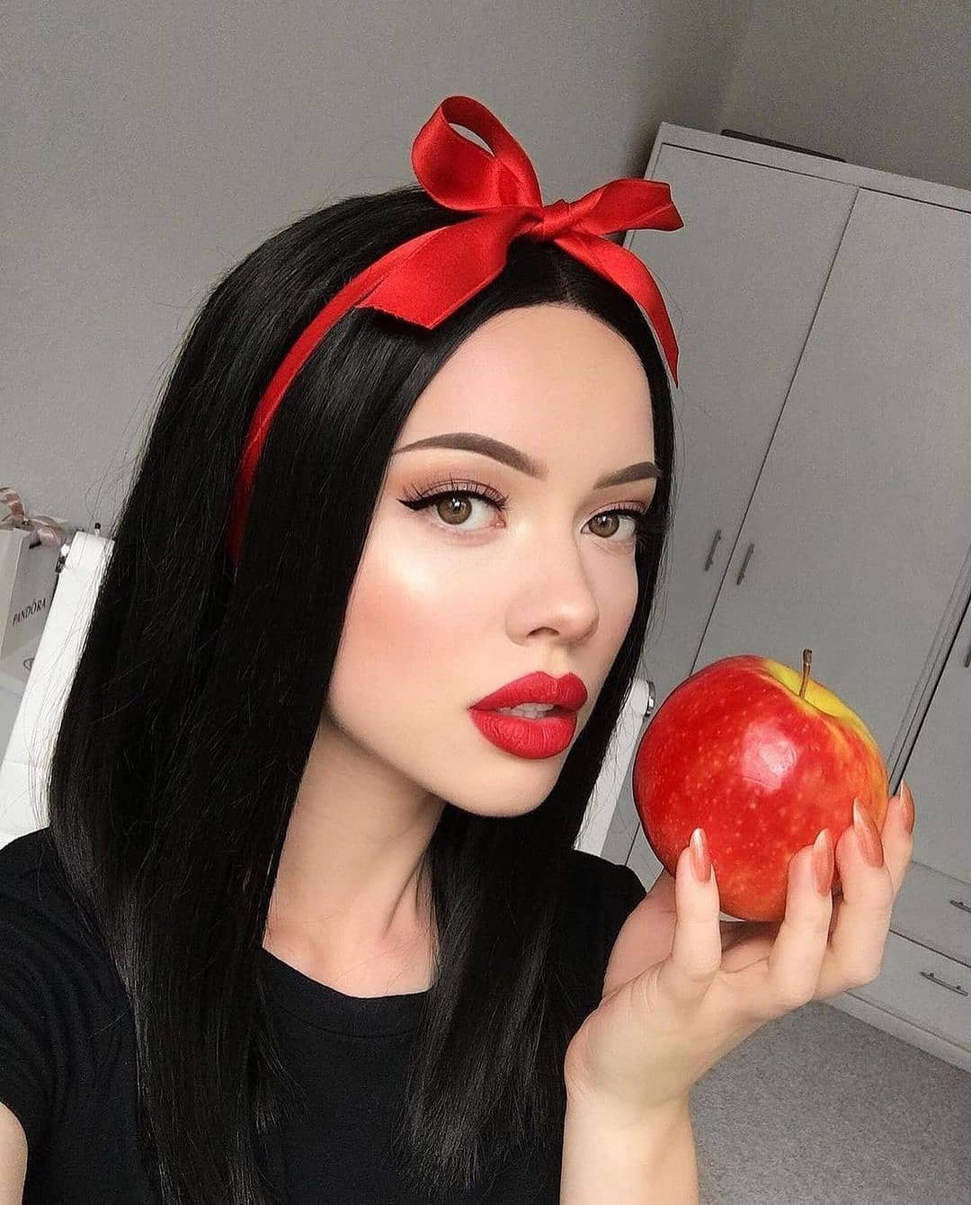 Subtle but dramatic everyday makeup ideas | Melody Jacob