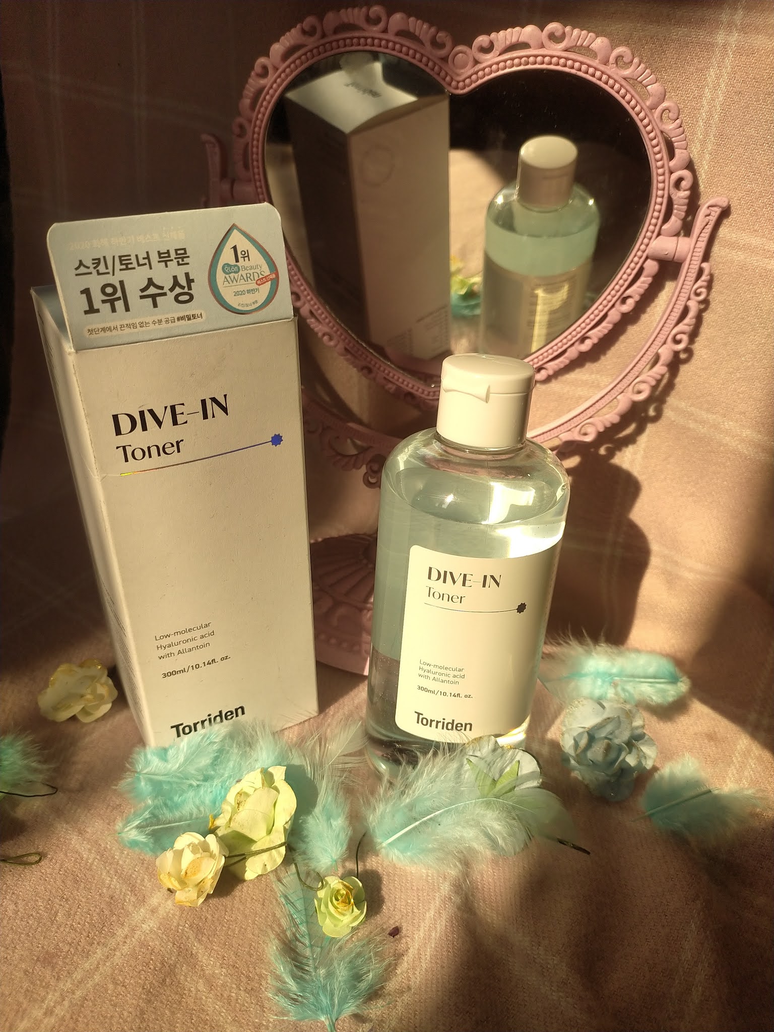 -Quickly absorbed by 5D complex hyaluronic acid for a moist and ...