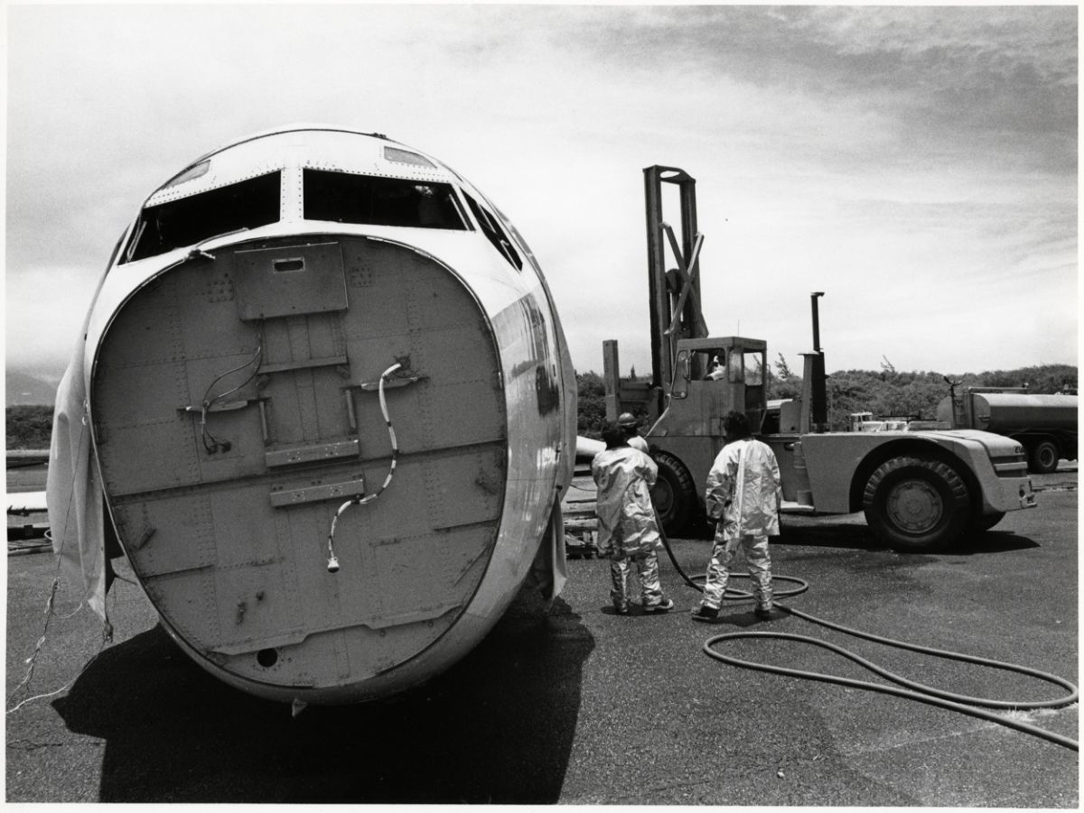 April 28, 1988: The Roof of an Aloha Airlines Jet Ripped Off in Mid-Air ...