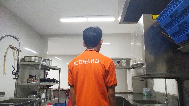 Kerja Freelance Sebagai Casual Steward Hotel