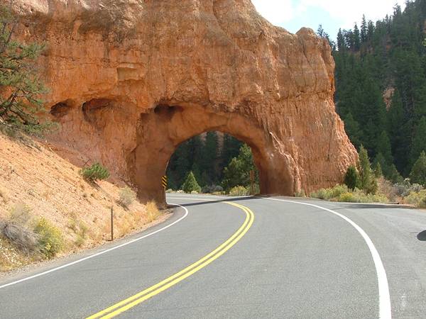 Top 10 Most Amazing World Tunnels