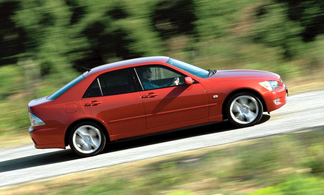 The Gearbox: Car news, Reviews and Advice: Car of the Week: Lexus IS200