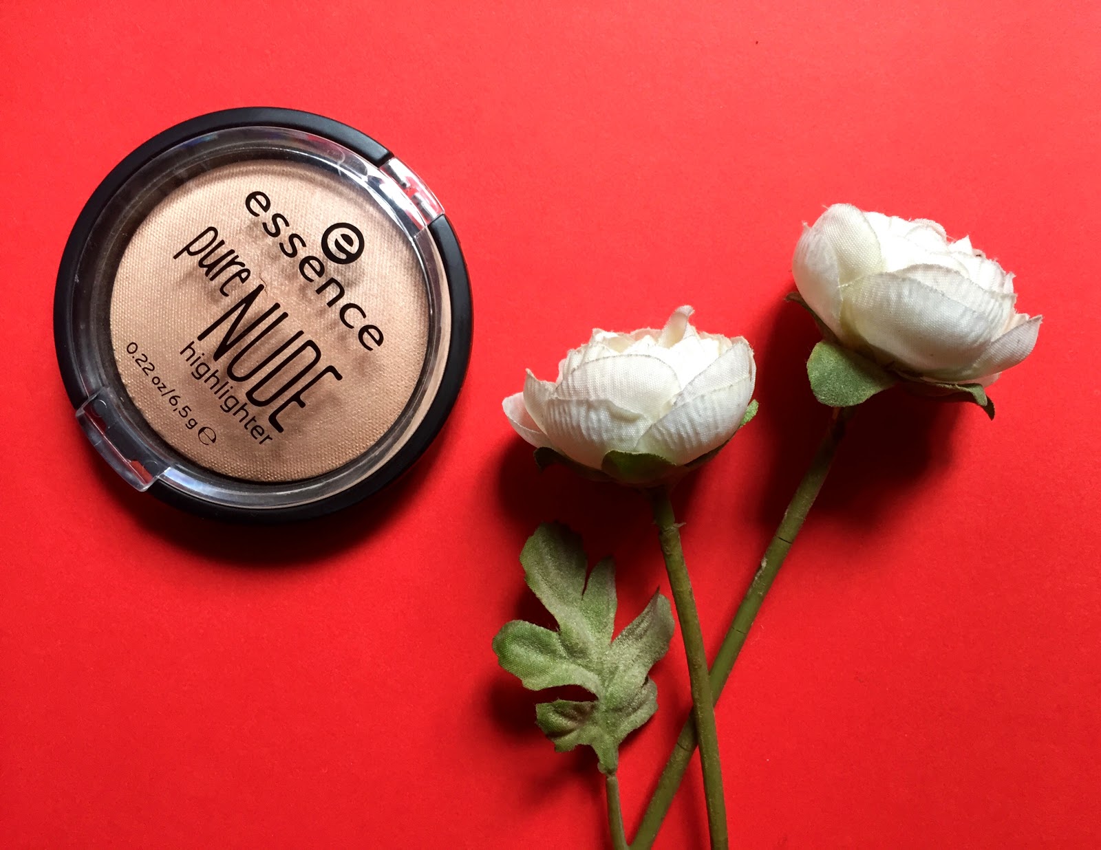 Review | Essence Pure Nude Highlighter - DANA'S VANITY