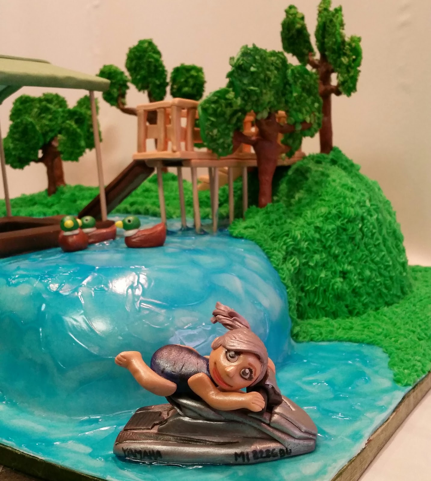 MyMoniCakes: Moon lake replica cake with pontoon boat and jet ski