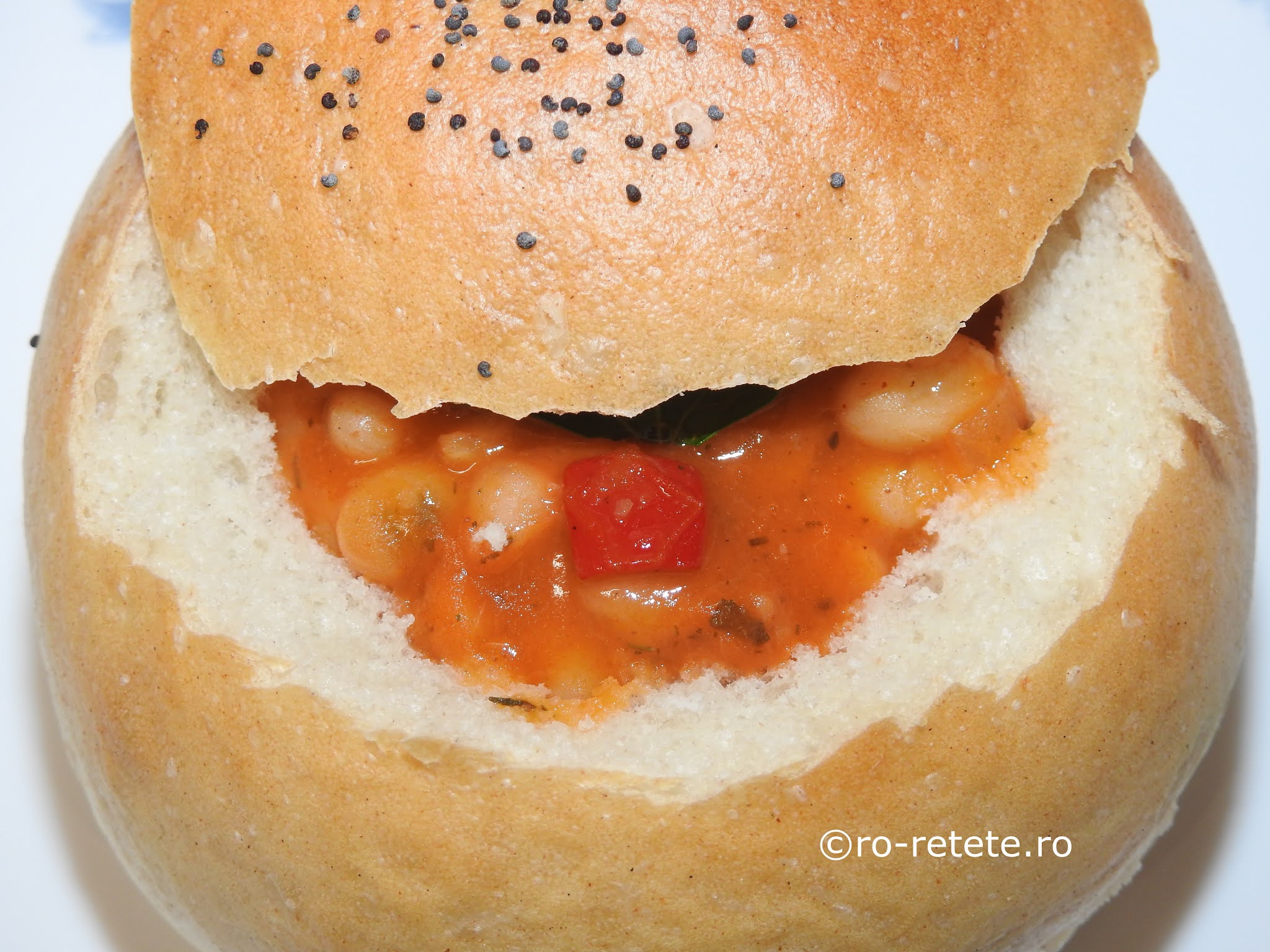 Fasole in paine reteta | RO-Retete.ro