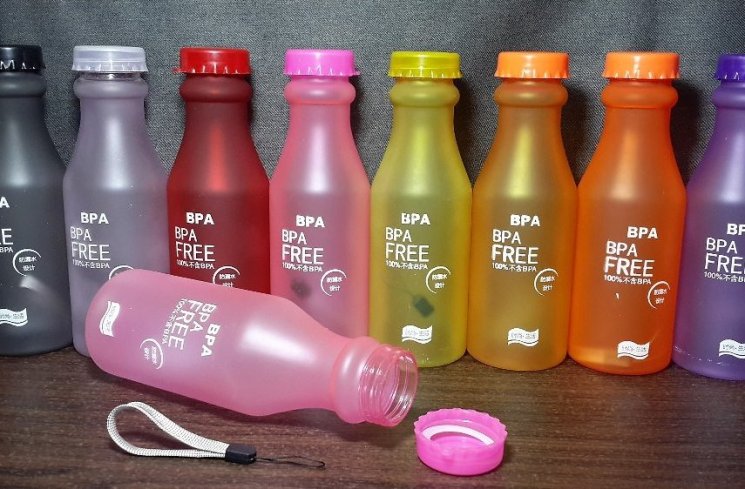 Memilih Botol Minum Plastik Harus Cermat, Ini Tipsnya!