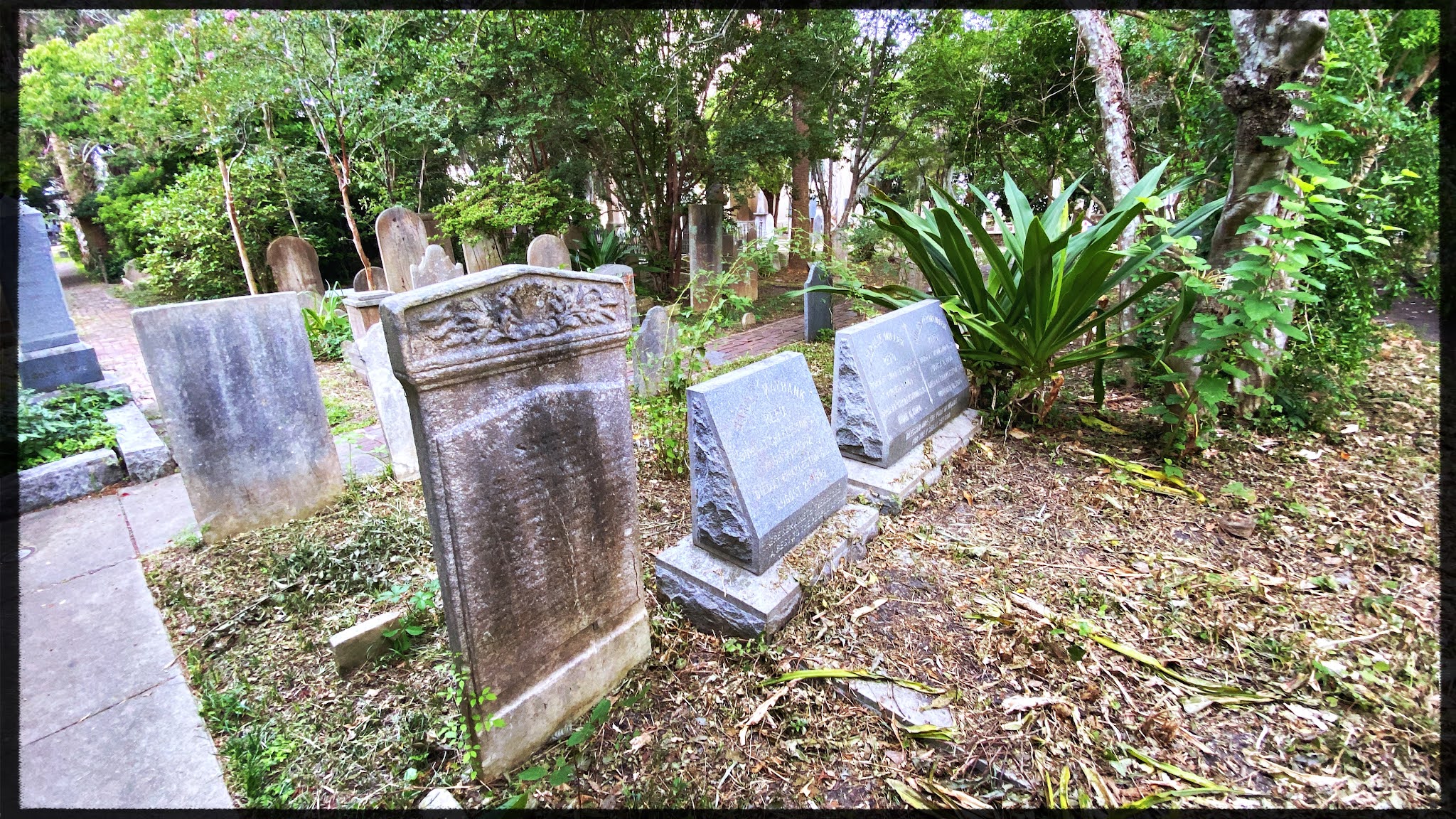 SleuthSayers: Annabel Lee Buried Here, and Other Boneyard Myths