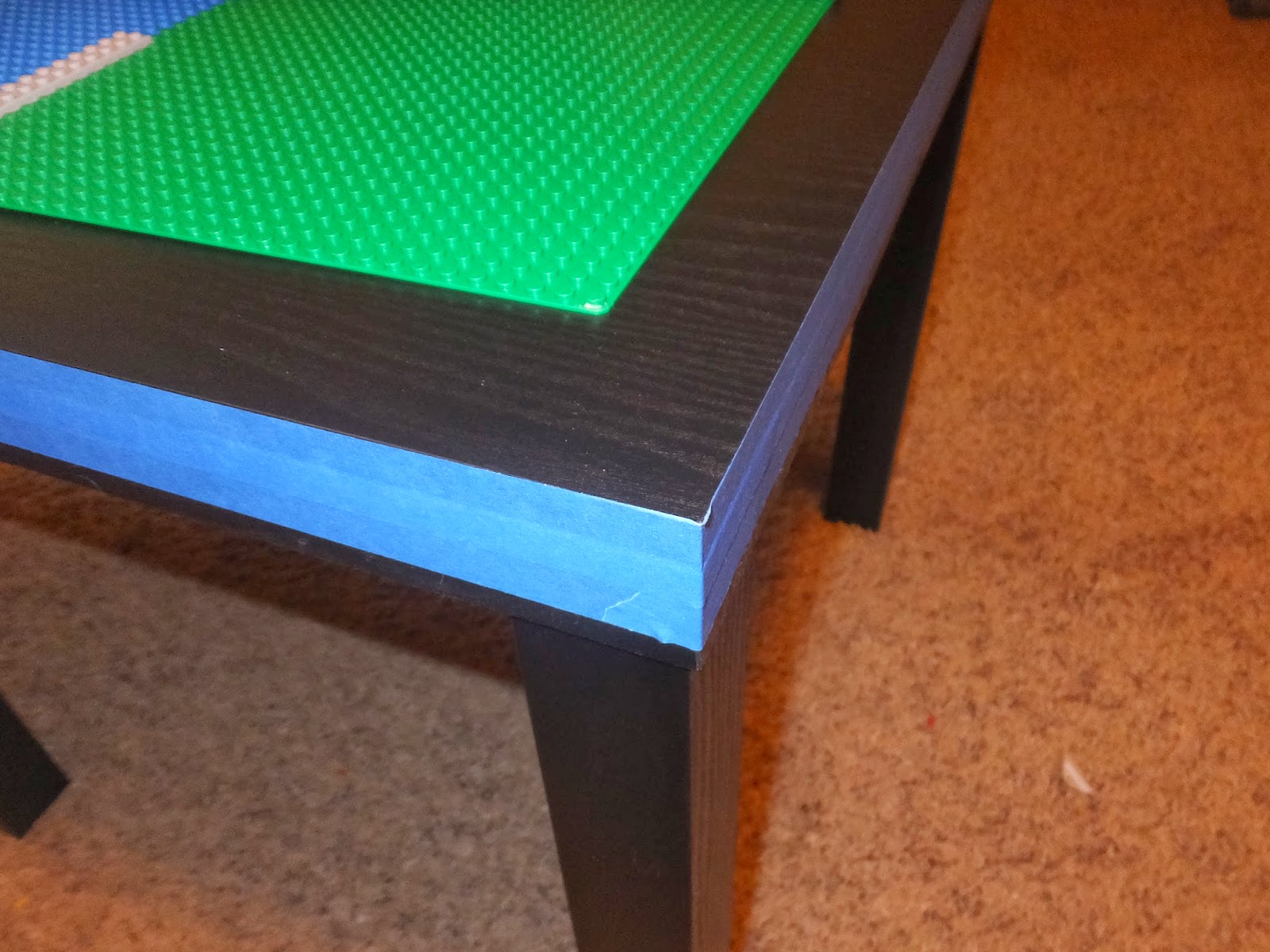 Kidspert: Make Your Own Lego Table