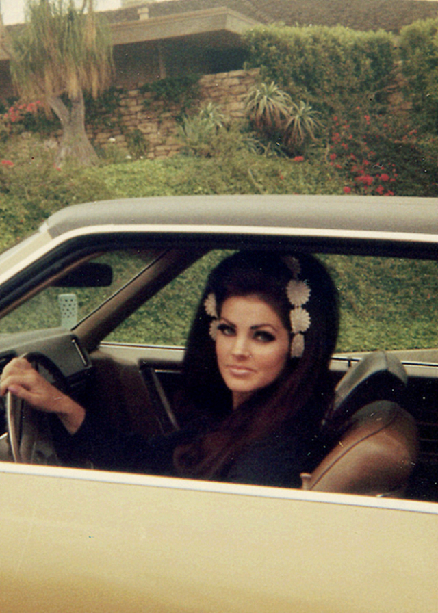 Portraits of Priscilla Presley With Her Very Big Hair From the 1960s ...