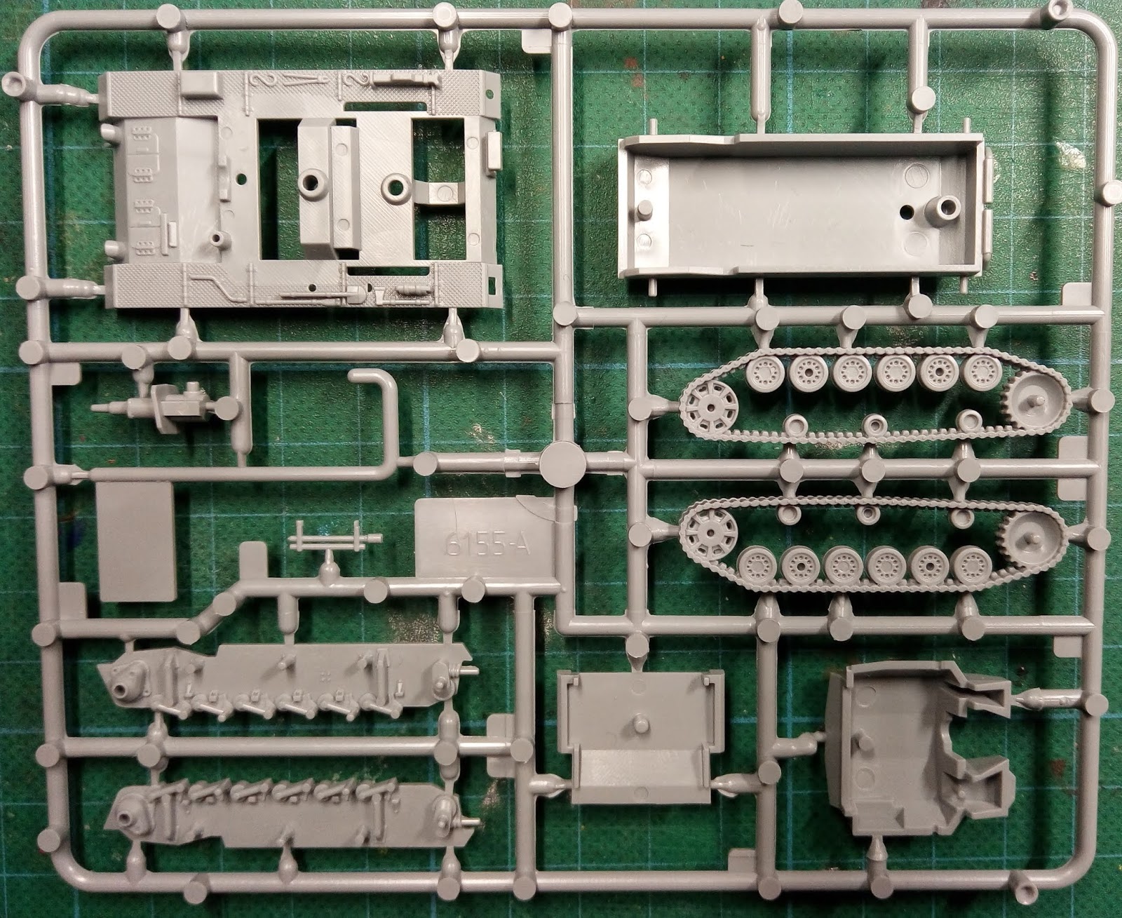 WORLD WAR 2 MODELZONE: Zvezda 1:100 Sturmgeschütz III Ausf. B