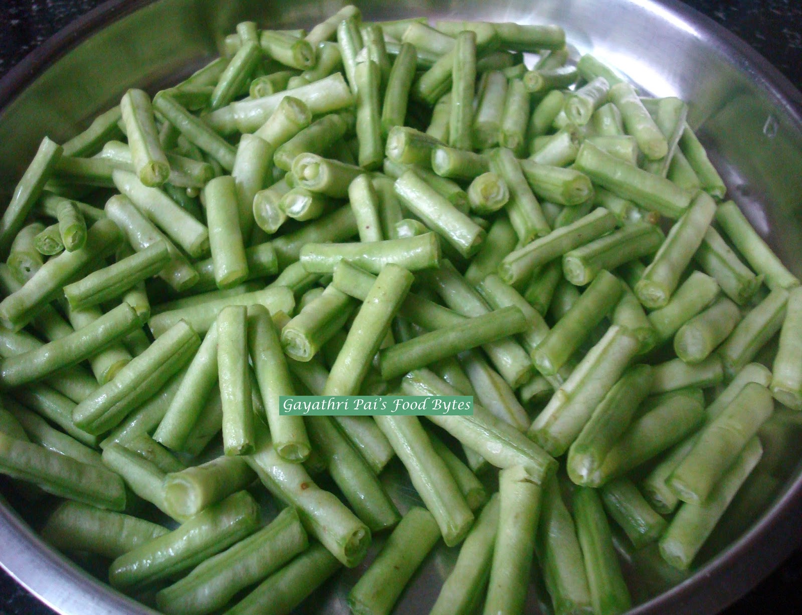 Gayathri Pai's Food Bytes: Alsande Upkari / Chawli Bhaji / Yard long ...