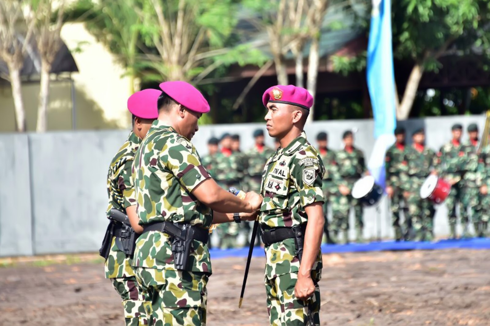 Komandan Korps Marinir Resmikan Batalyon Marinir Pertahanan Pangkalan ...