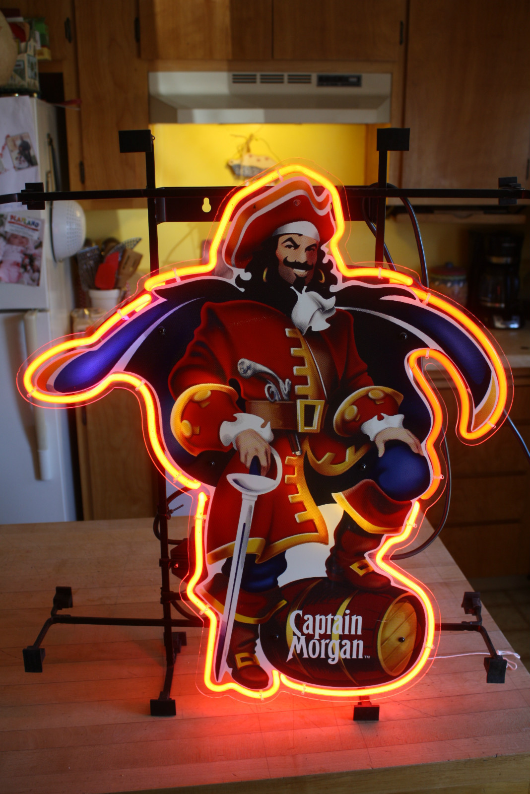 Wiki Neon Sign Blog: CAPTAIN MORGAN BEER BAR NEON LIGHT SIGN 17"X14"