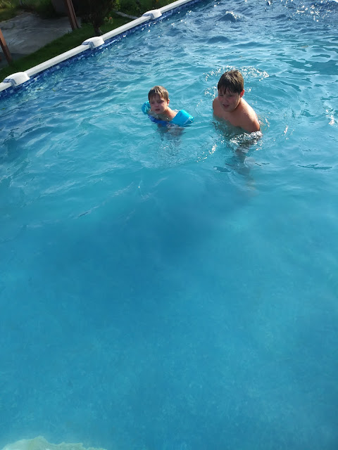 Andrew, Jonathan & Alexander: Hanging out in the Neighbors Pool