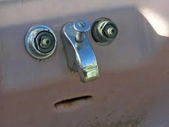 Funny Faces of Random Objects