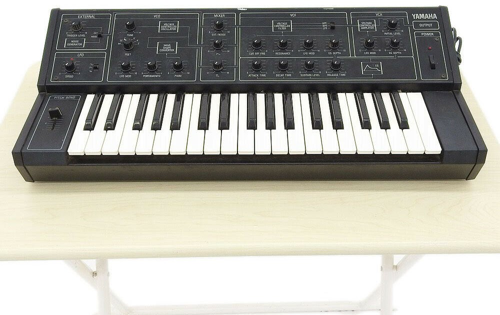 MATRIXSYNTH: Yamaha CS5 Synthesizer SN 1588