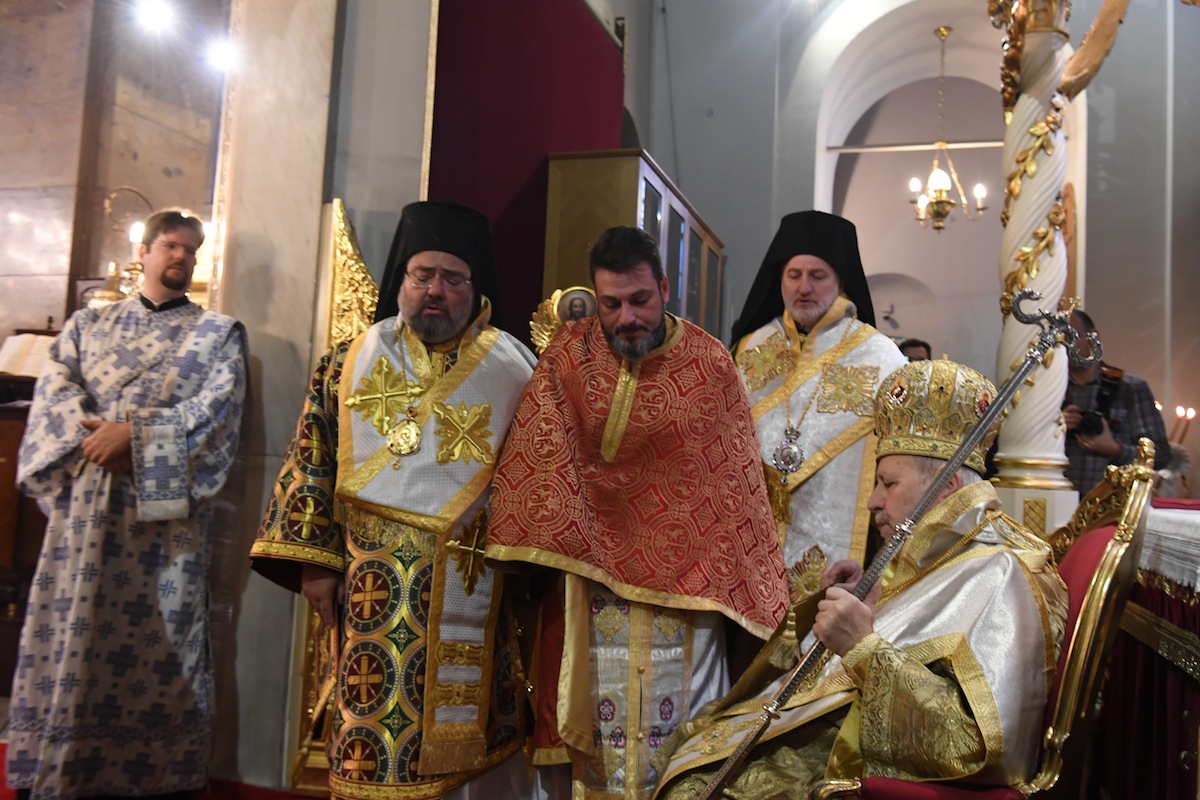 ΦΩΣ ΦΑΝΑΡΙΟΥ: Η ΧΕΙΡΟΤΟΝΙΑ ΤΟΥ ΕΠΙΣΚΟΠΟΥ ΑΡΑΒΙΣΣΟΥ ΣΤΗΝ ΧΑΛΚΗΔΟΝΑ (ΦΩΤΟ)