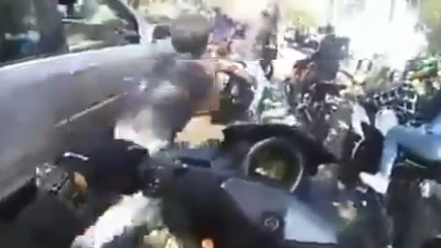 Viral, Baku Hantam Pengendara Mobil vs Pemotor Konvoi Viral, Baku Hantam Pengendara Mobil vs Pemotor Konvoi