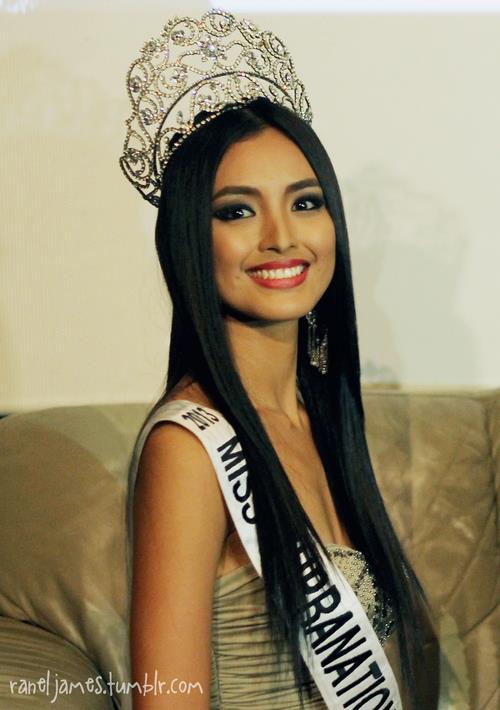 Pageant Overload: Mutya Johanna Datul: Crowning Glory