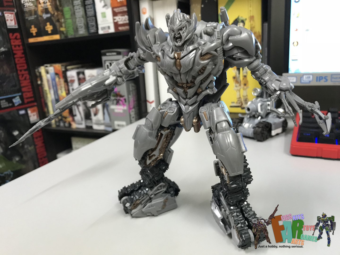Far FigKits: Transformers Studio Series: Megatron (Voyager Class ...