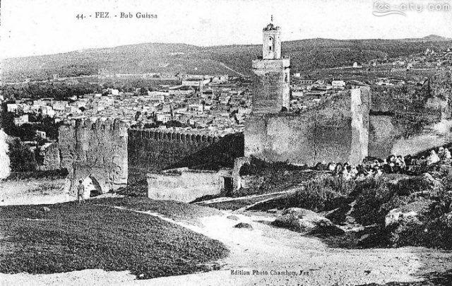 Fès : la capitale spirituelle du Maroc: Histoire de la ville Fès ( résume )