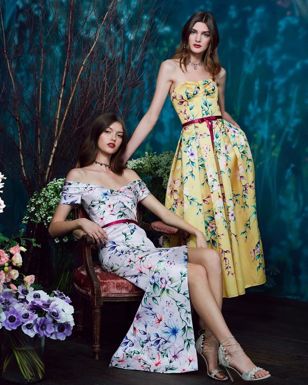 we provide you with the most popular women's clothing shoes and hats ...