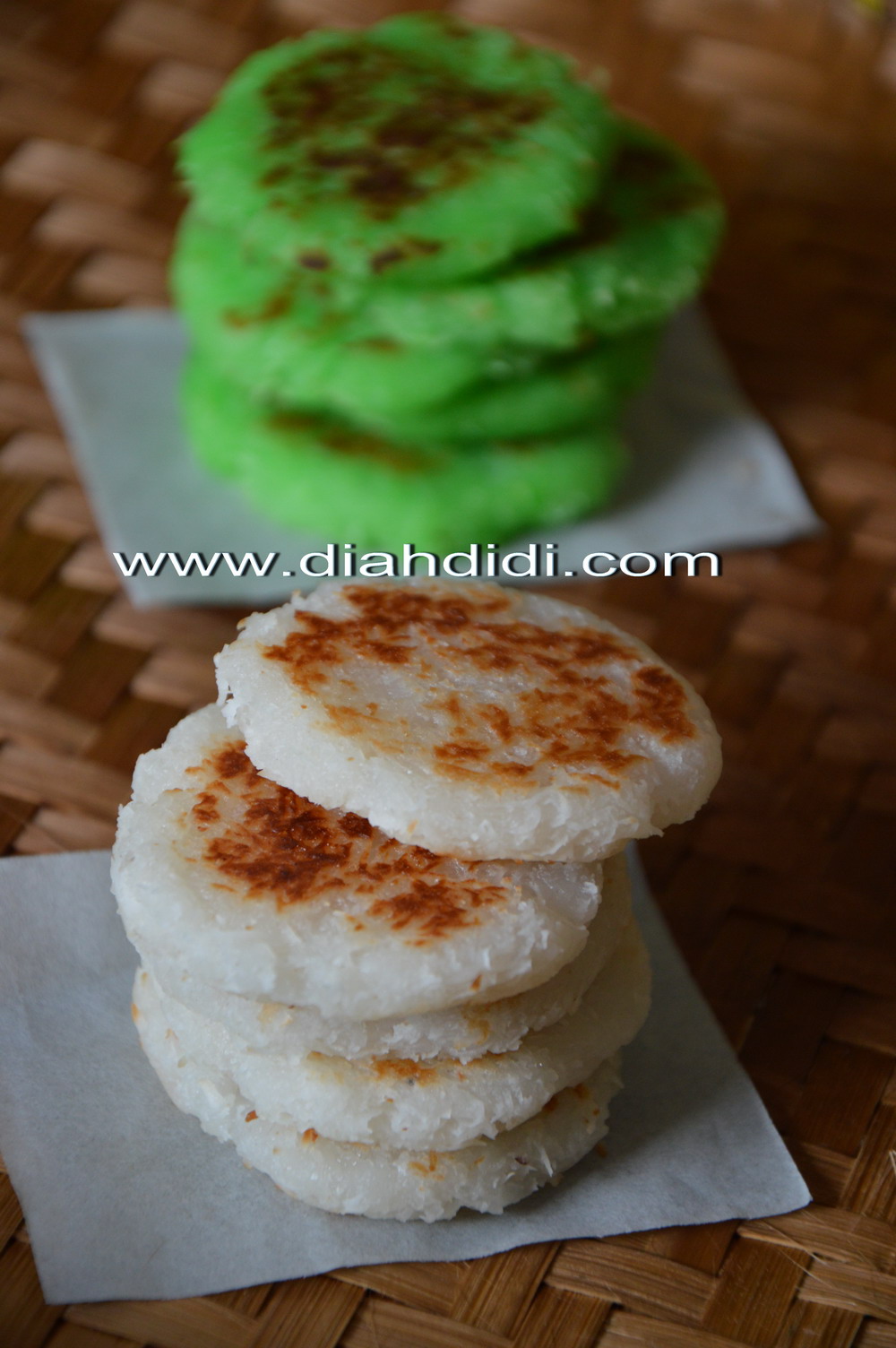 Diah Didi's Kitchen: Wingko Babat