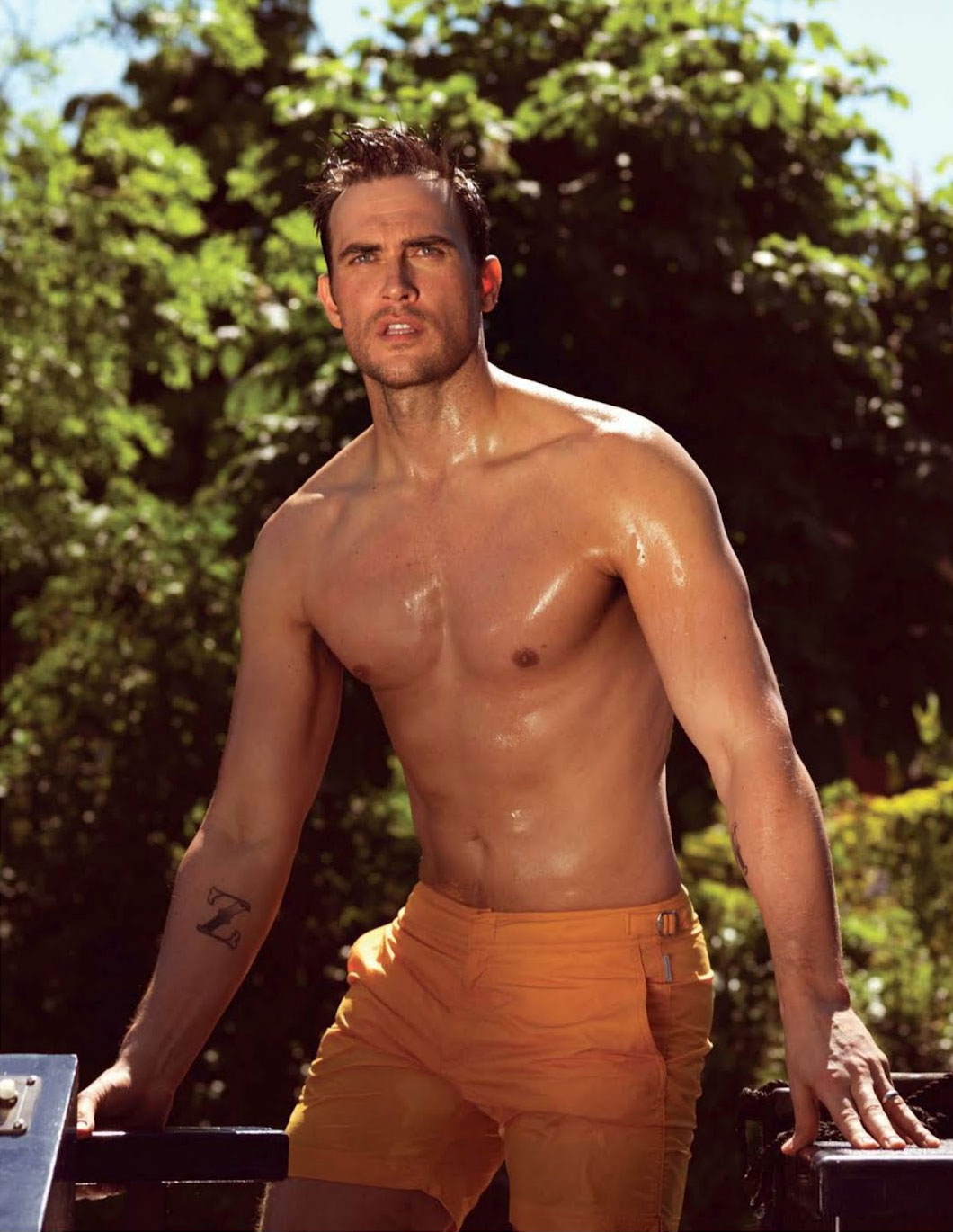 Γνωστός ηθοποιός παντρεύτηκε τον σύντροφό του (ΦΩΤΟ)