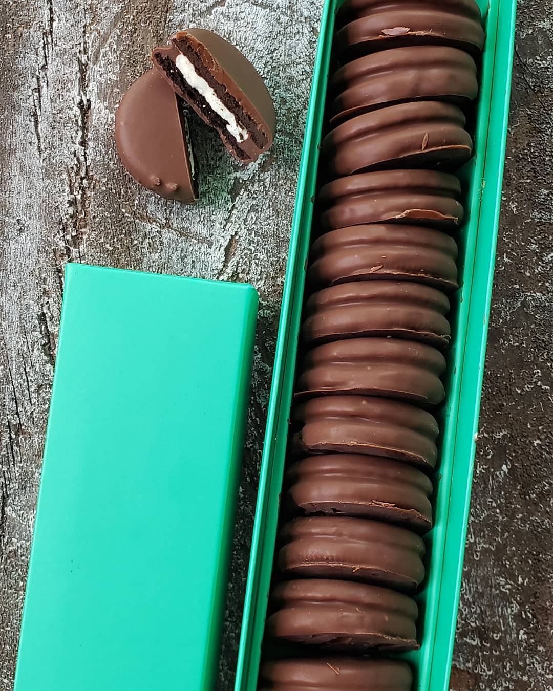 Toi en la Cocina: Tutoriales: Oreos Bañadas en Chocolate