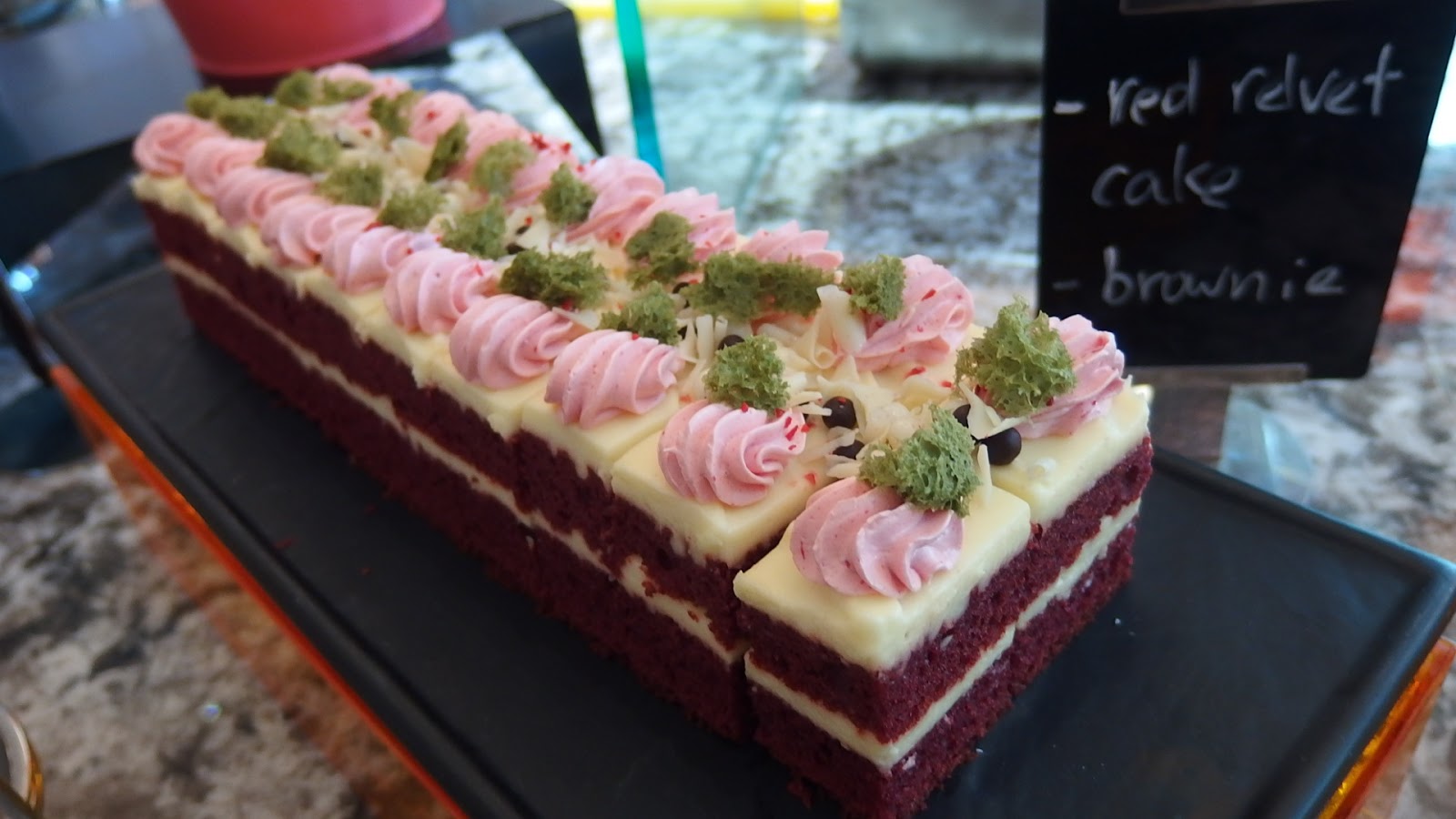 SuMMeR LoVes To Eat! Singapore Food Blog: Feast 66 Lunch Buffet at Food ...