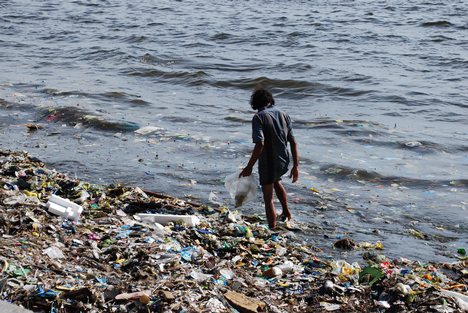 Water Pollution in Manila Bay,Philippines | Pollution Image Info