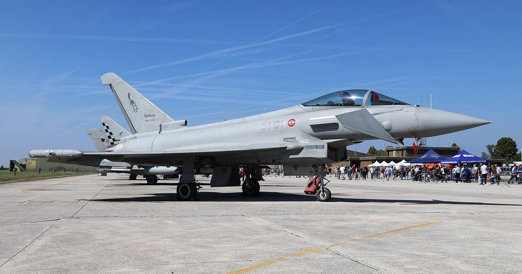 Italian Air Force previews new Typhoon Squadron - Blog Before Flight ...