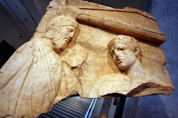 Οι 10 µεγαλύτερες αρχαιολογικές ανακαλύψεις στην Ελλάδα το 2011 ...