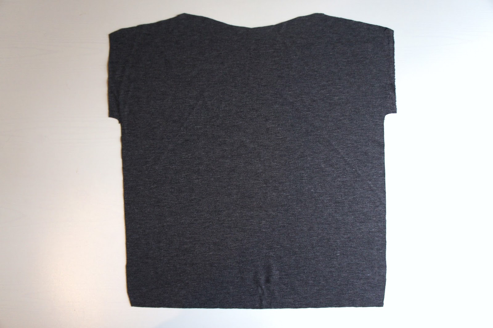 Easy Box Cropped Tee | Jessalli the blog