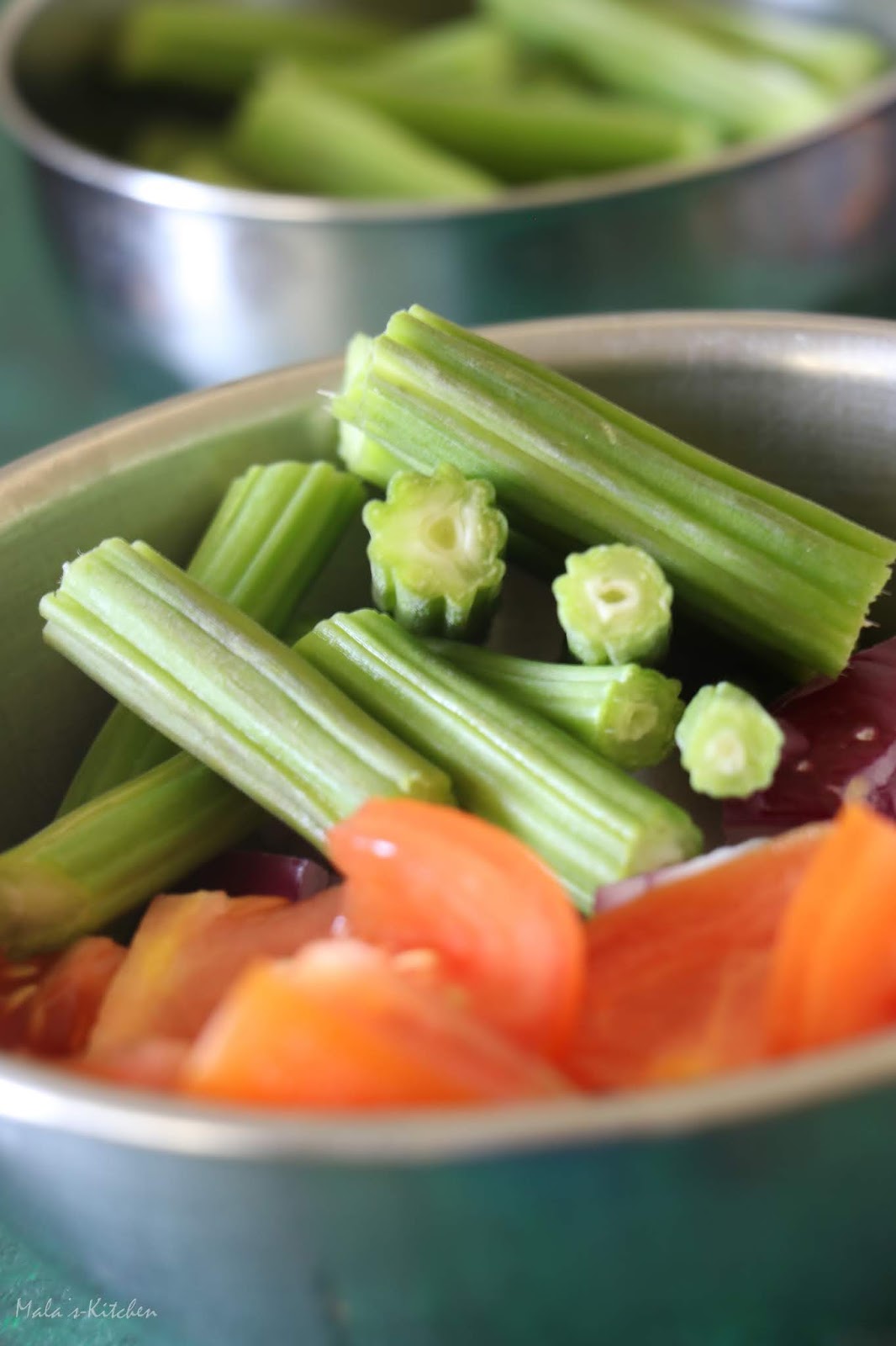 Nuggekayi Huli | Nuggekayi Sambar | Drumstick Sambar - Malas-Kitchen