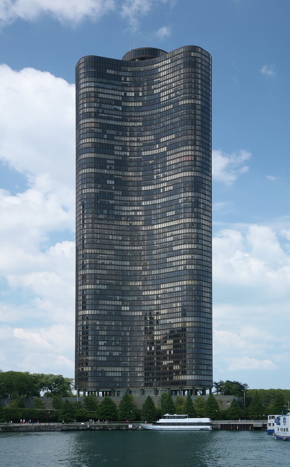 Architecture Fan: Lake Point Tower
