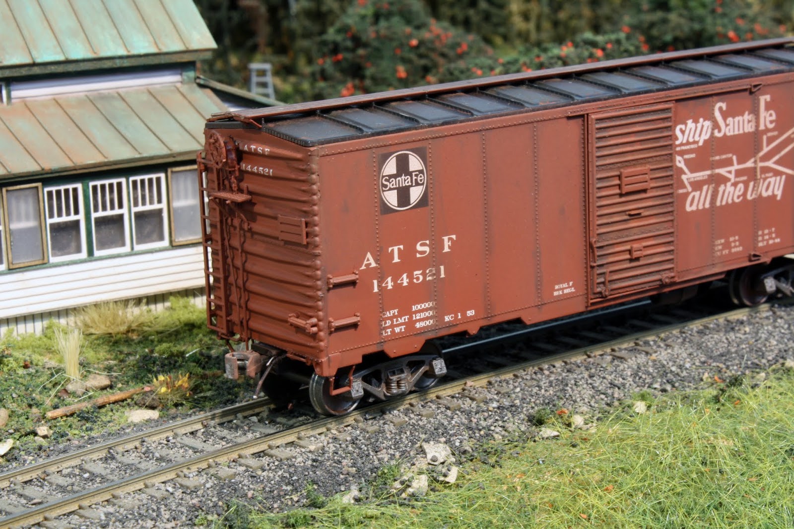 White River Division: Weathering an ATSF Boxcar