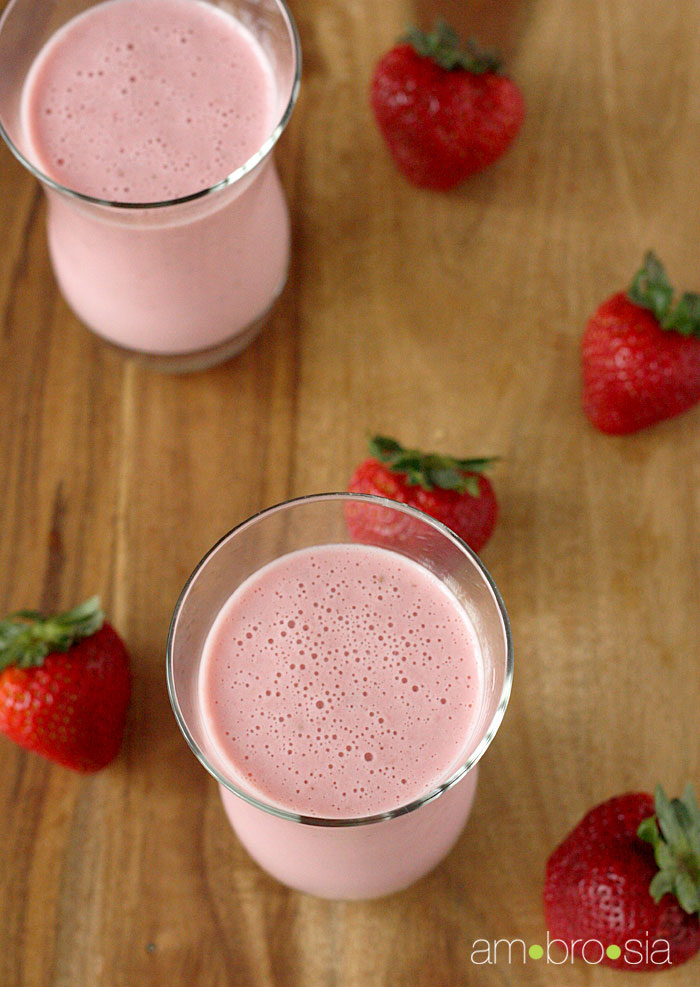 TREASURE COVE WITH THIS & THAT ~ ENJOY: ~Strawberry Smoothie (Lassi)~