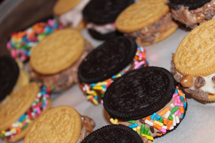 Bolling With 5: DIY Oreo Ice Cream Cookies