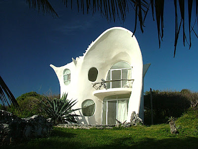 Warped Reality: Caribbean Paradise – Conch Shell House