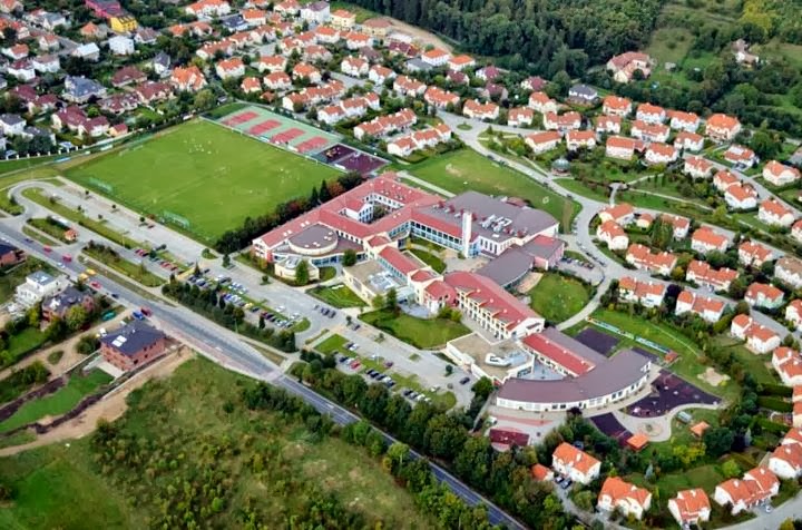 Matura Międzynarodowa: IB World Schools: International School of Prague