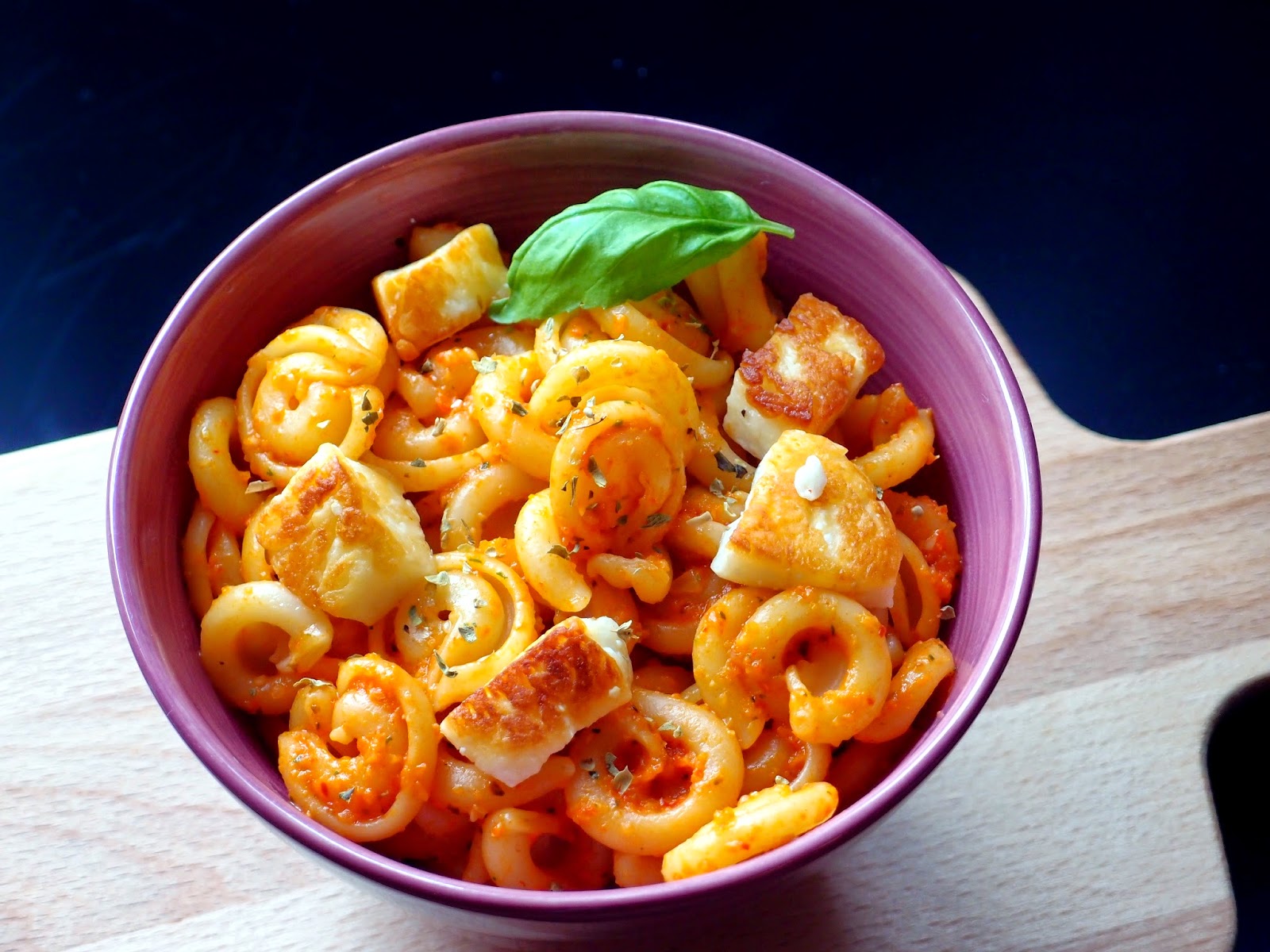 The VegHog: Roasted red pepper and halloumi pasta