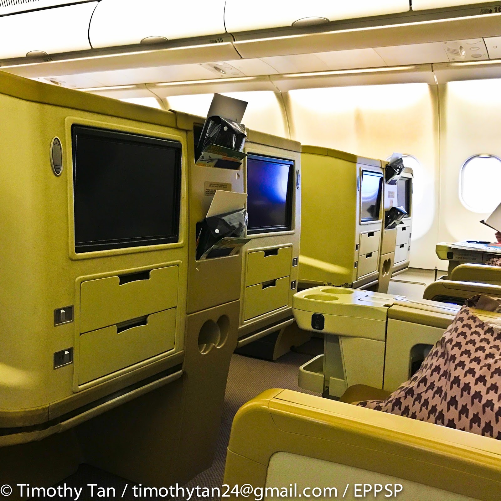 Inflight Experiences - 'J' Class on SQ from SIN to TPE (Nov 2016)